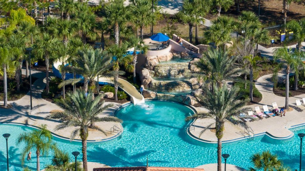 Luxury Family Villa 4 BR & Pool & BBQ at Solterra Resort, Davenport ...