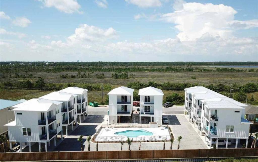 Knot Far Atoll, Gulf Shores (updated prices 2024)