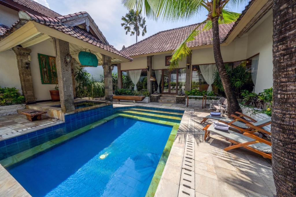 Villa CHANDI 2 - Legian - Seminyak - 5 Bedroom 4 Bathroom Villa - Great ...