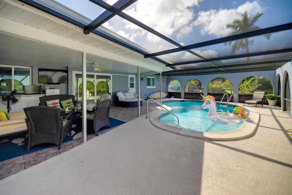 Canal Access and Private Pool Cape Coral Oasis!, Cape Coral (updated prices 2025)