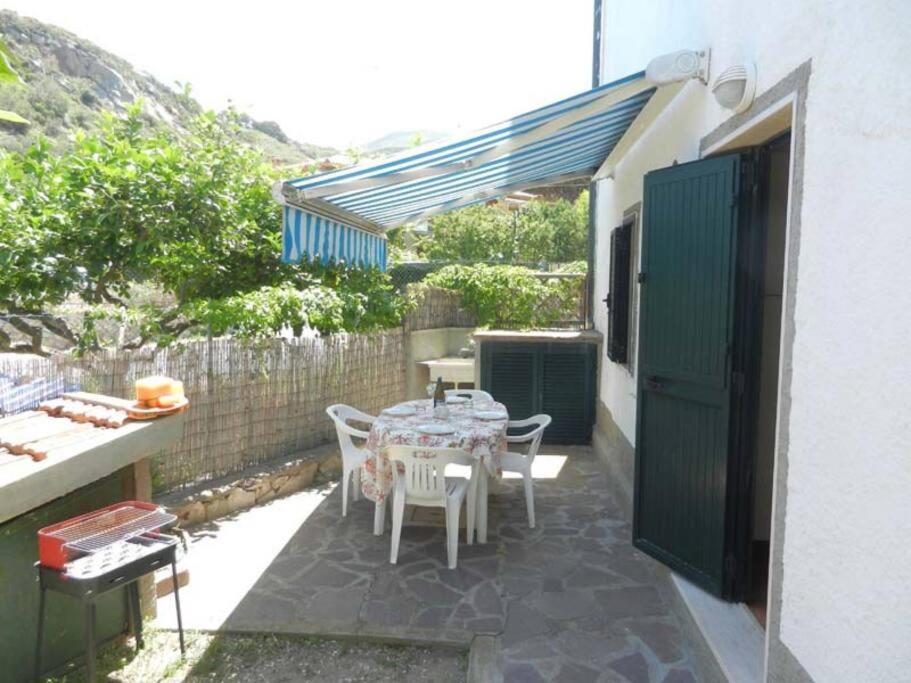 Limoni, Giglio Campese (aktualisierte Preise für 2025)