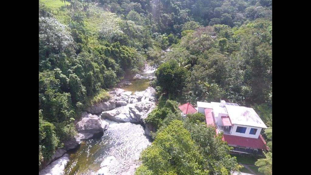 Complejo Villa Clara Junto al Río y Montañas by drvacationsrental، La ...