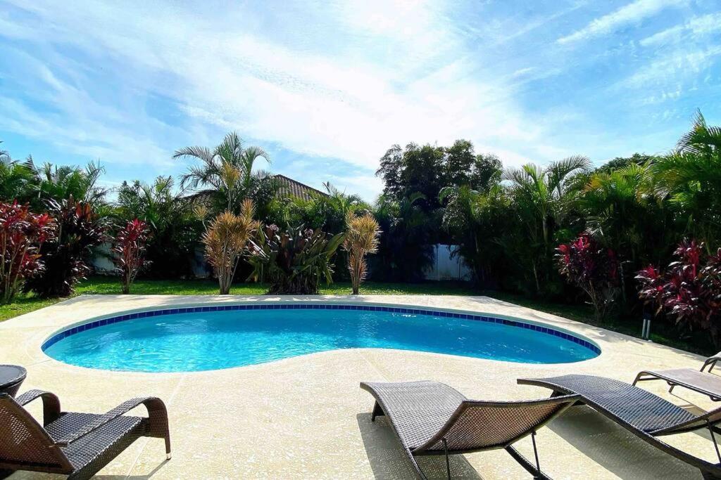 Sunshine Retreat with heated saltwater pool, Bradenton (aktualisierte ...