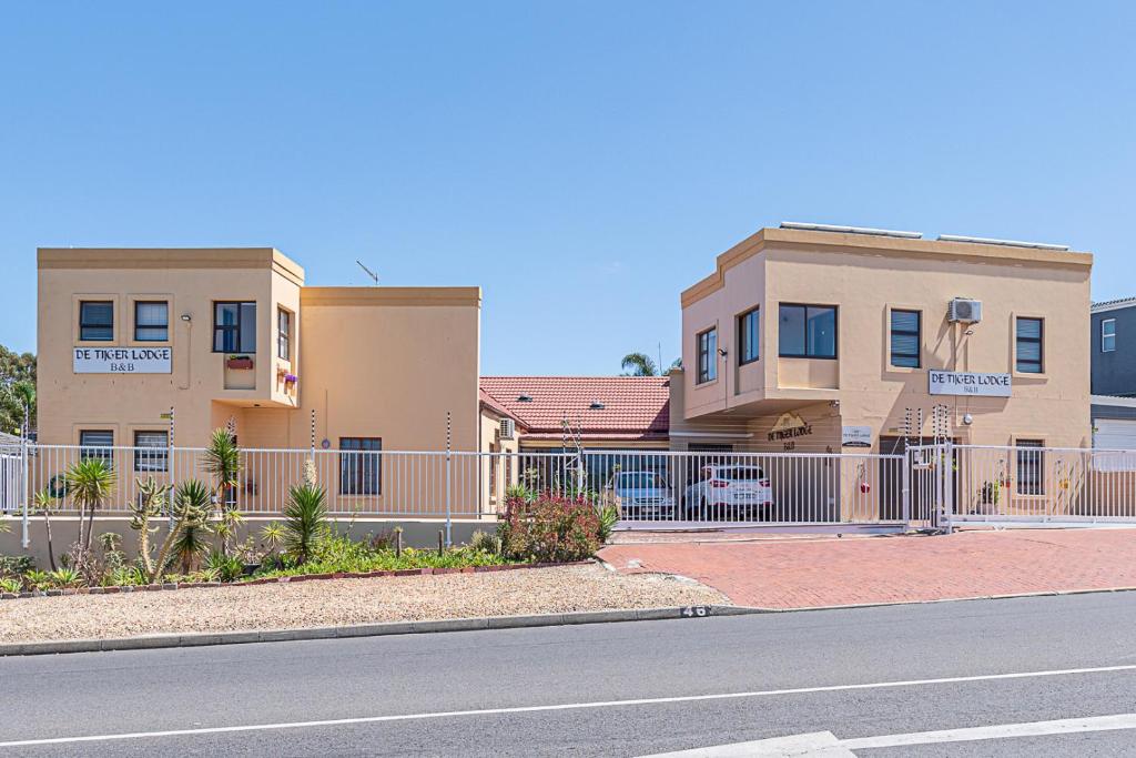 Guesthouse De Tijger Lodge, Parow (updated prices 2026)