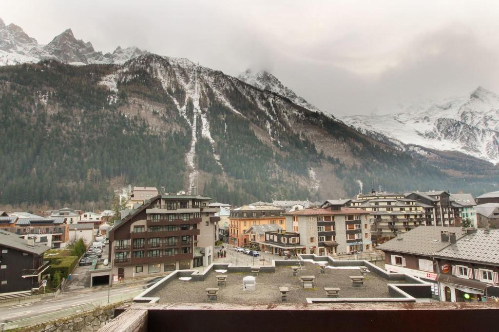 L'Aiguille - Center of Chamonix - View Mont-Blanc, Chamonix (updated prices 2025)