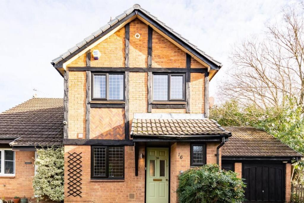 Ratby House - Spacious 3 Bed with Garden & Parking, Earley (updated ...