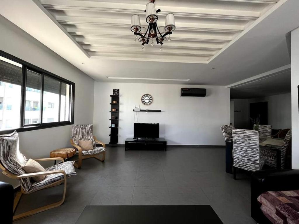 Appartemment 3 pièces à Harhoura, El Harhoura – Updated 2024 Prices