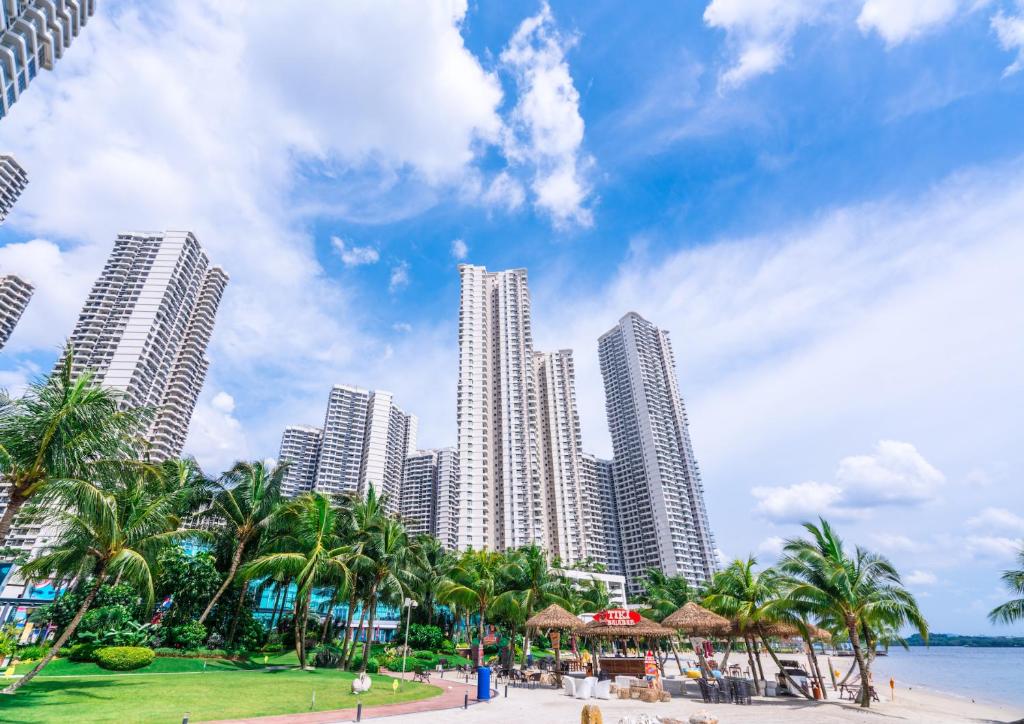 Seafront Country Garden Danga Bay by Lions Bay, Johor Bahru (updated ...