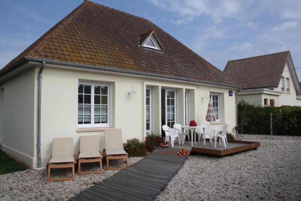 Maison la Belle Plage Asnelles in Asnelles - Traveleto