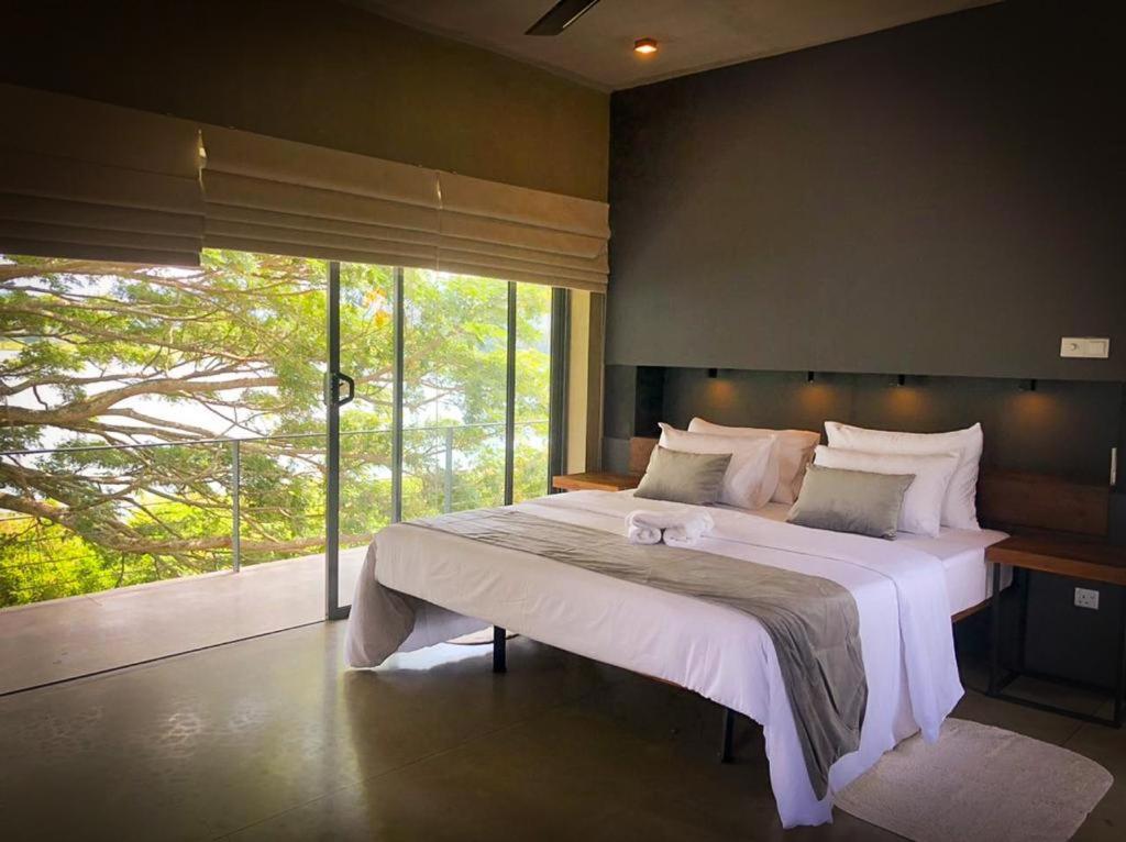 Escala Lake, Kandy (updated prices 2024)