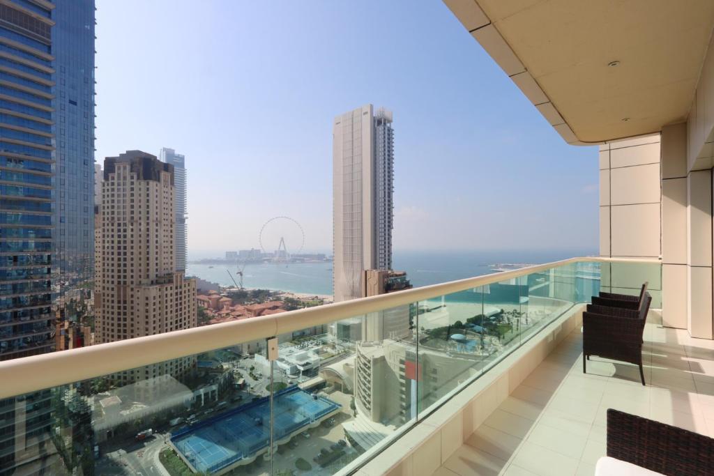 2BR with Sea and Ain Dubai Views Near JBR and Marina Walk, Dubai ...