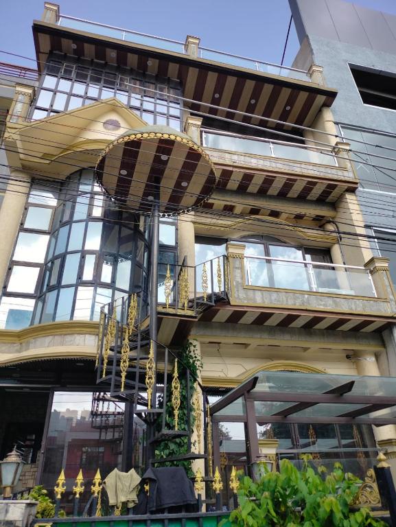 Divine Hotel & Banquet Hall, Bhopal (updated prices 2026)