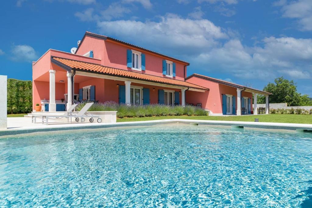 Luxury Villa Rainis Hill Top with pool in Groznjan, Oprtalj (updated ...