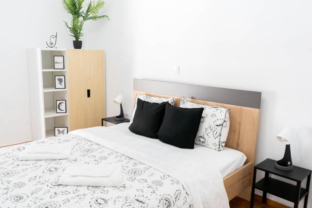 Bright Modern Apt View of the Acropolis 5 min walk, Athen ...