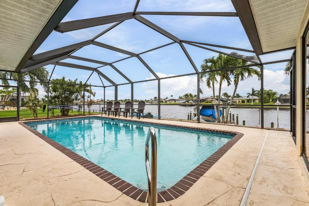Panoramic Water Views, Heated Saltwater Pool & Spa, Kayaks & Bikes ...