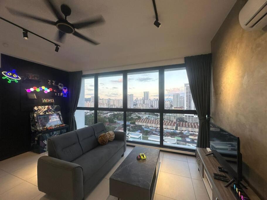 3 Room/3 Queen Bed, Urban Suite Arcade Room #2carpark, Jelutong ...