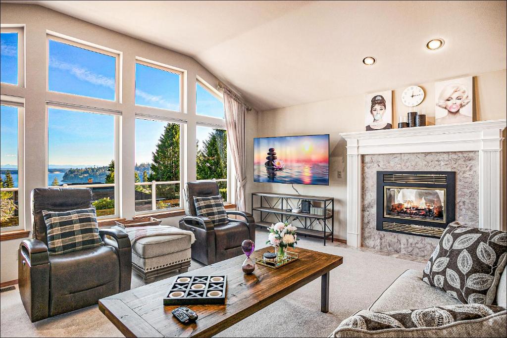 Sayward House, Port Ludlow (updated prices 2025)