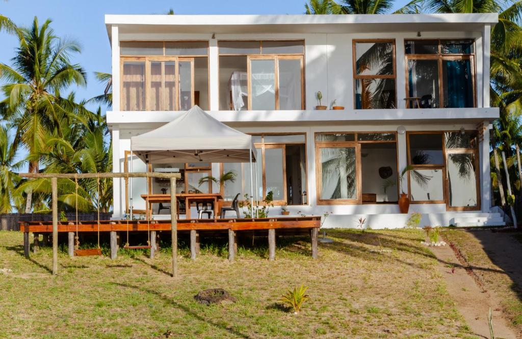 Canto das Amêijoas, Inhambane (updated prices 2024)