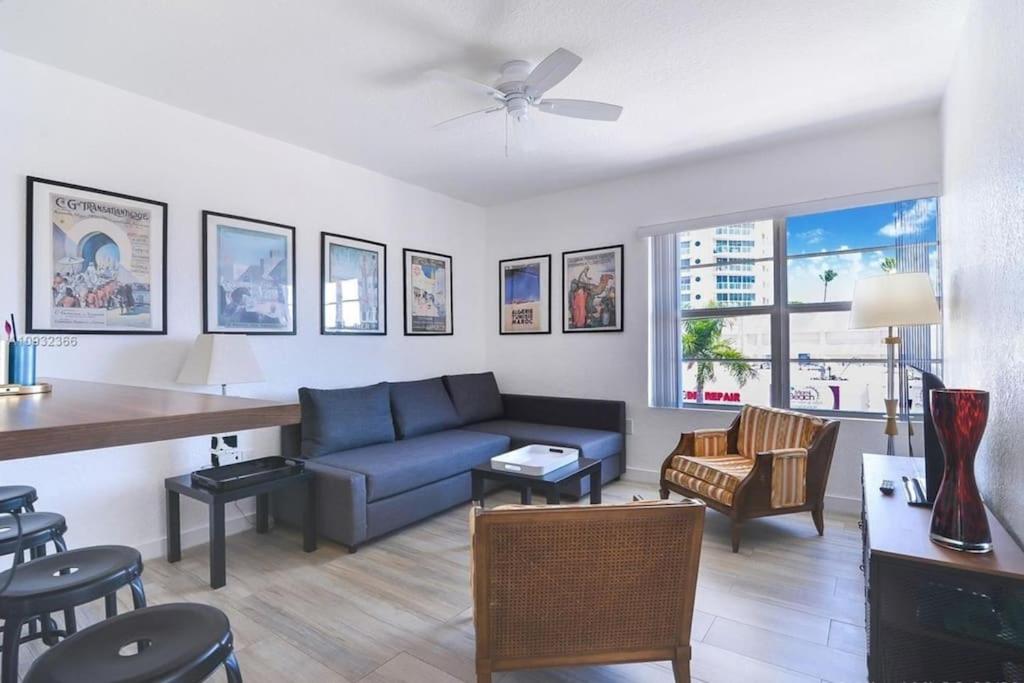 Miami Beach 2 Bedroom 1 Block from Ocean on Collins, Miami Beach ...