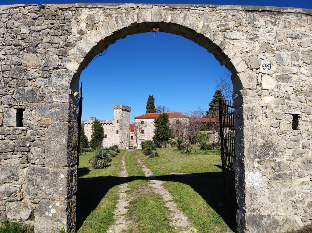 Jankovich Castle, Benkovac – Updated 2023 Prices