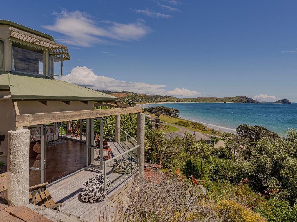 Chucks Retreat - Opito Bay Holiday Home, Whitianga (updated prices 2025)