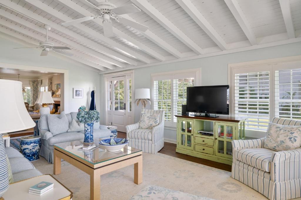 Mildred Rose Cottage Five-Star Luxury Oceanfront Cottage, Saint Simons ...