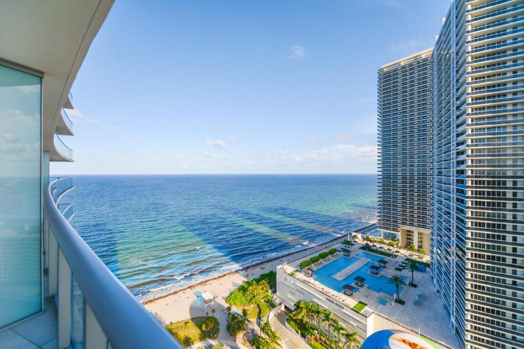Beachside Condo with a Mesmerizing Ocean View, Hollywood (updated prices 2026)