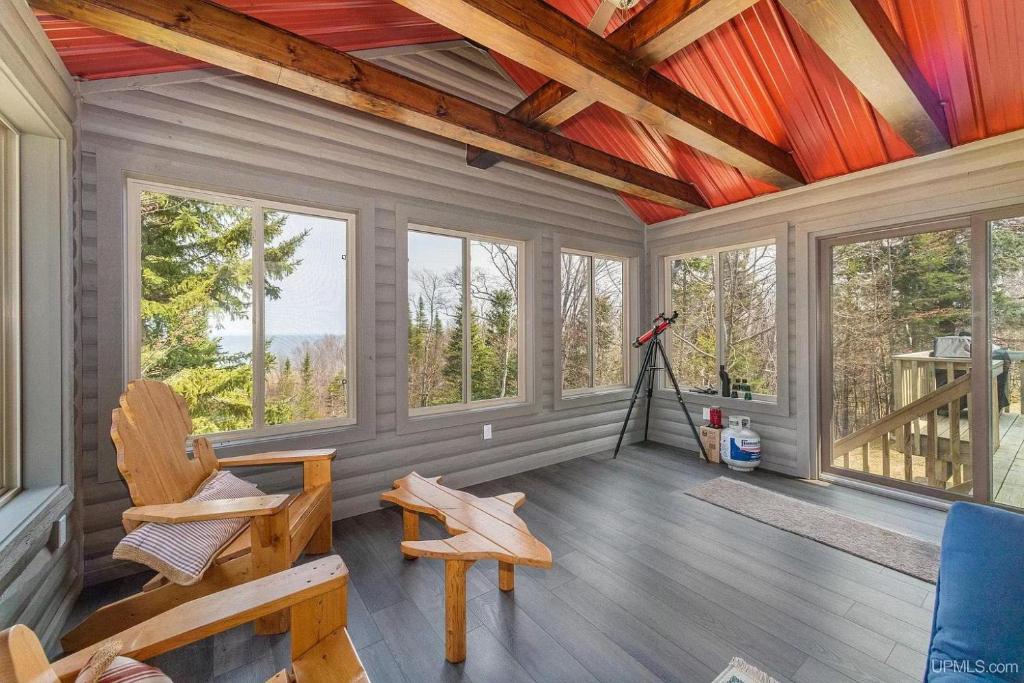 Hidden Haven Seclusion On The Superior Shoreline, Newberry (updated ...