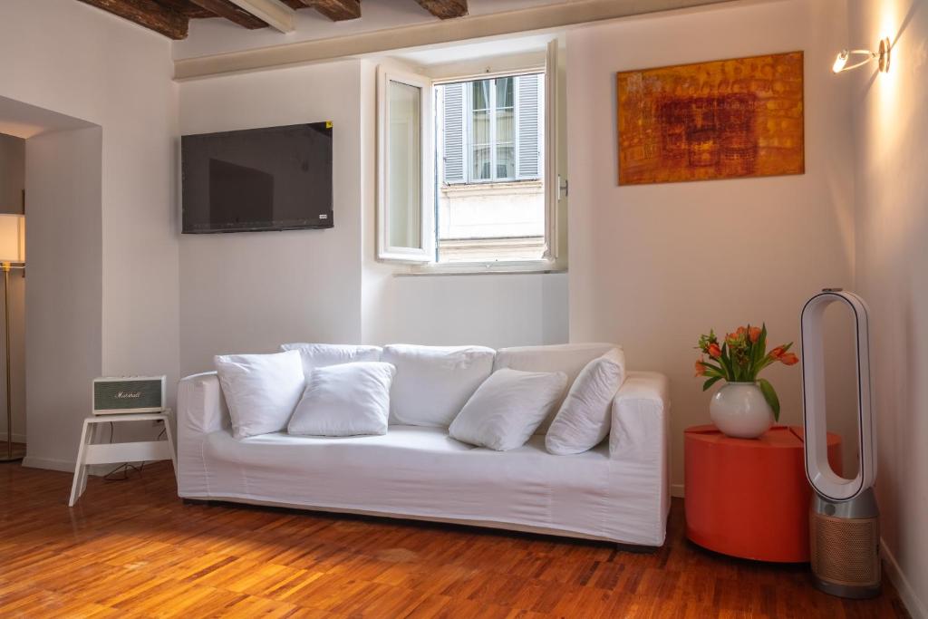 Christina House Rome Profile For Christina Swain Vatican Tourist Guide