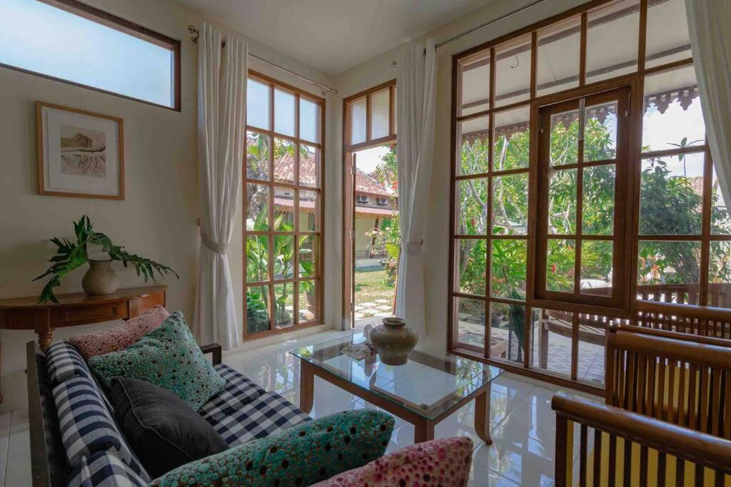 Veranda Java - Traditional & Modern Javanese Villa, Godean (updated ...