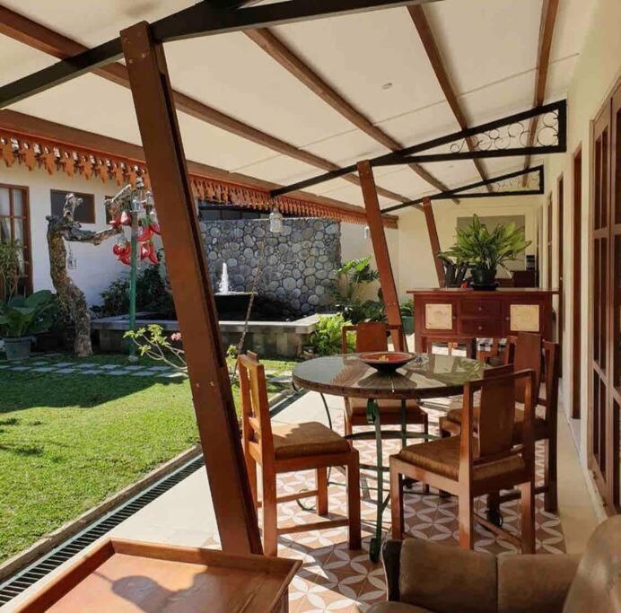 Veranda Java - Traditional & Modern Javanese Villa, Godean (updated prices 2025)