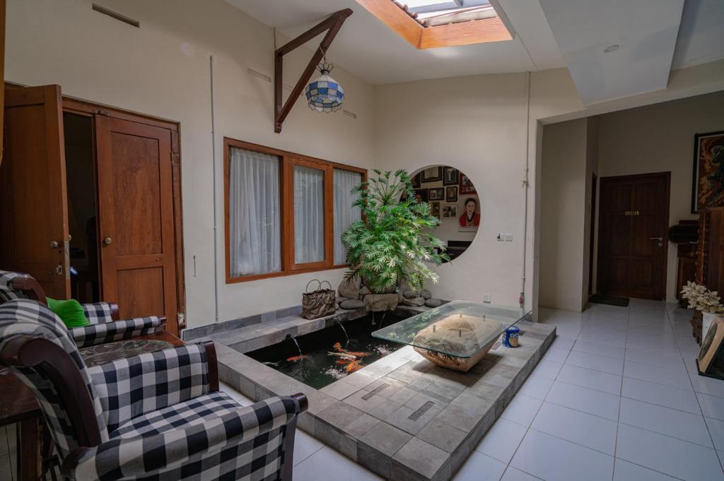 Veranda Java - Traditional & Modern Javanese Villa, Godean (updated ...
