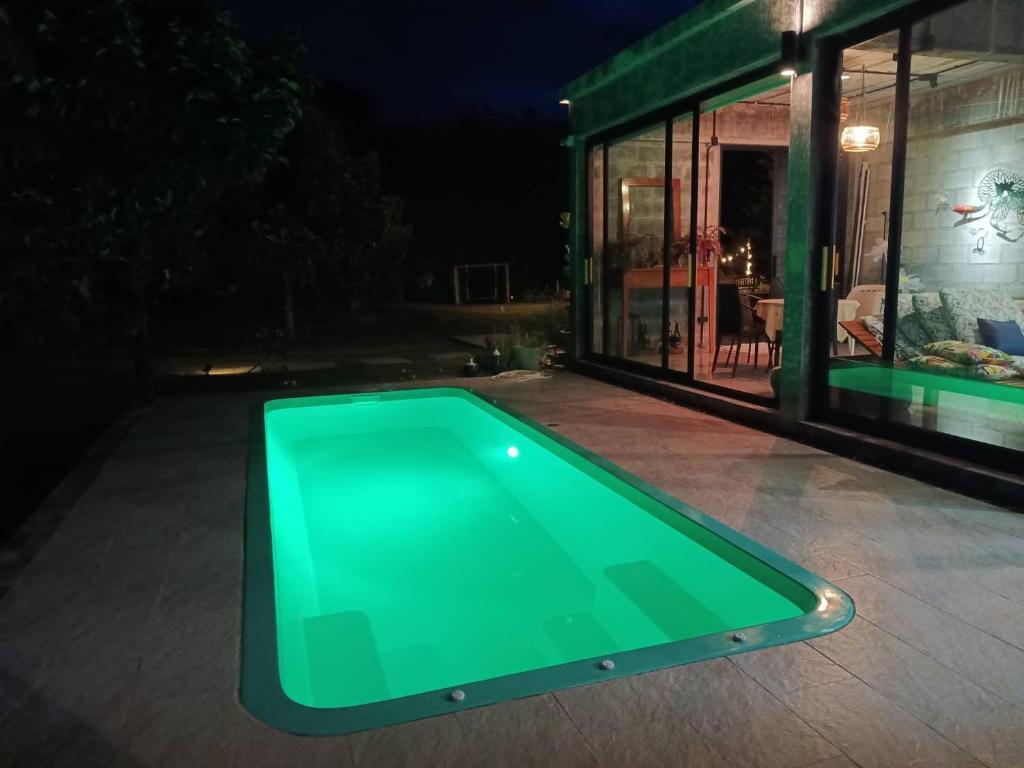 The Box Promkiri (เดอะบ๊อค พรหมคีรี), Ban Pak Ram – Updated 2023 Prices