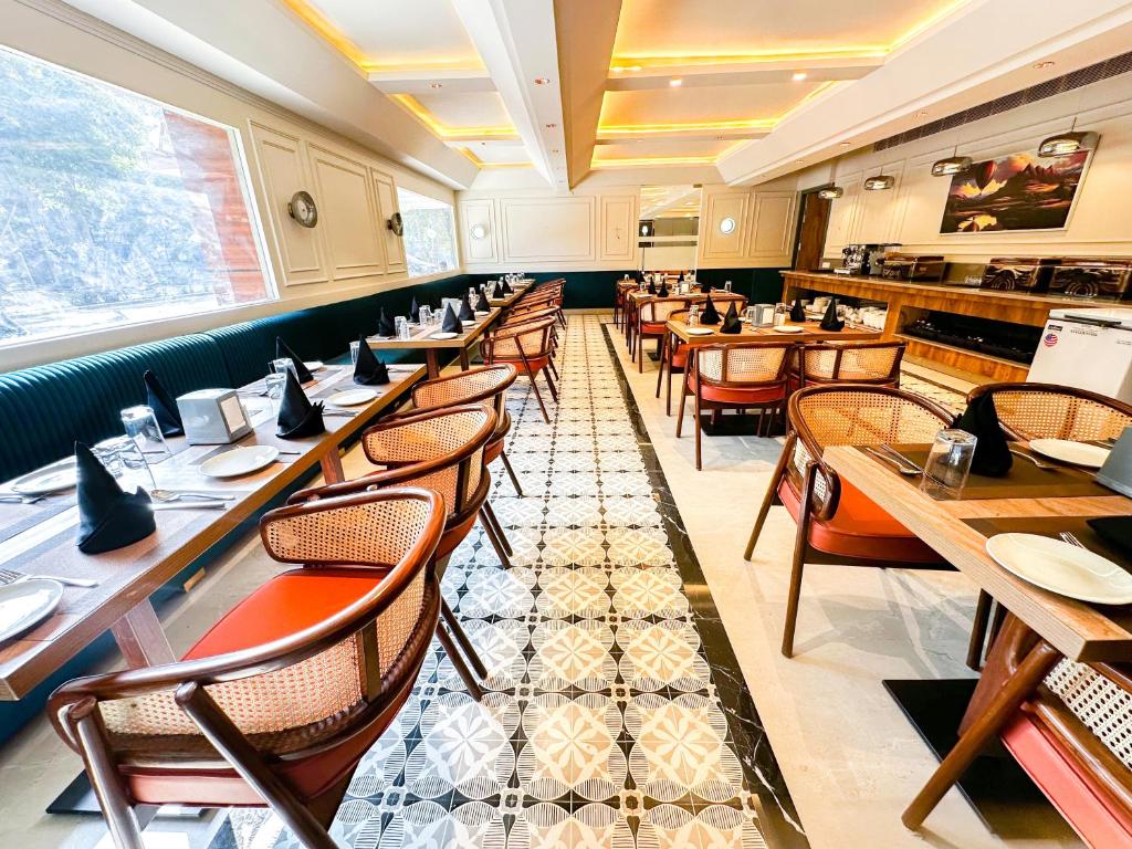 Clay Inn Hotel, Sohna Road, Sector 49, Gurugram, Gurgaon (updated ...