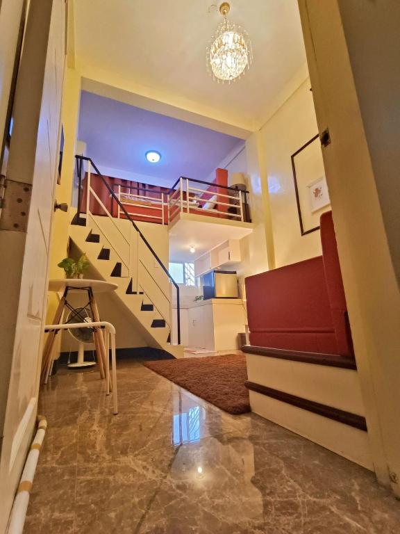 White Hub, Manila (updated prices 2026)