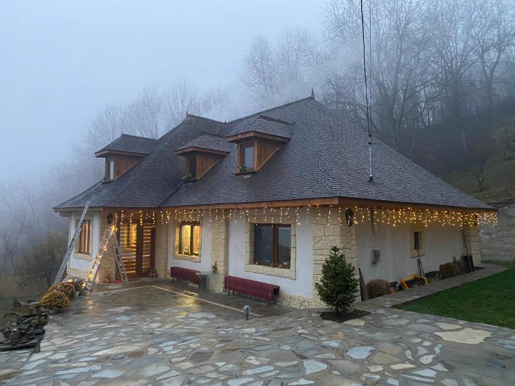 Casa cu șindrilă, Vălenii de Munte – Precios actualizados 2023