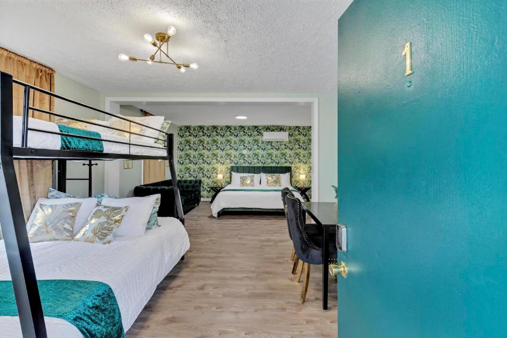 Beachside Boutique Suite 1, Sneads Ferry (updated prices 2025)