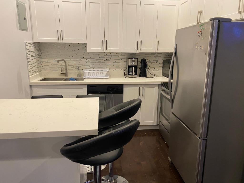 Downtown Apartment 2-3 People - Bowmanville