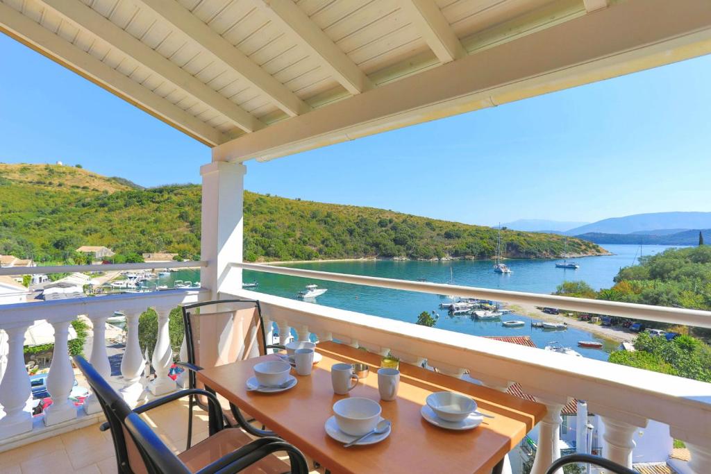 Renoula Saint Stephanos, Ágios Stéfanos (updated prices 2026)