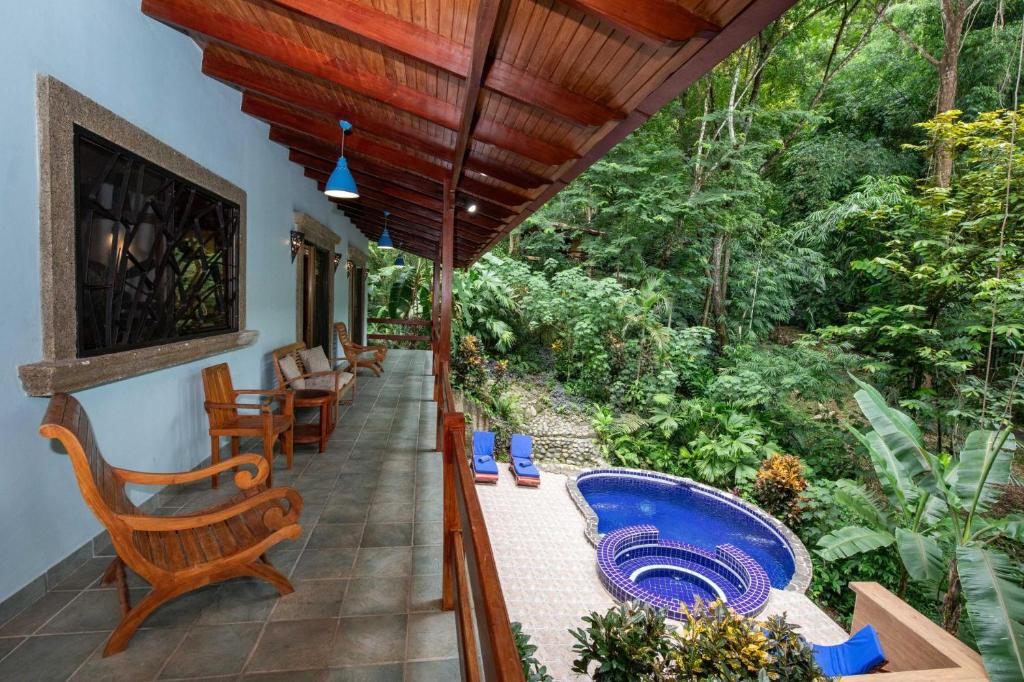 4BR Villa MotMot in w exclusive pool Wifi AC, Quepos (updated prices 2025)