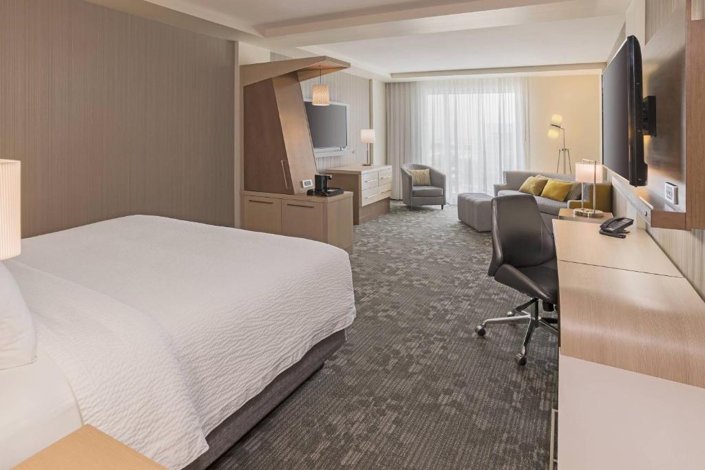 Courtyard by Marriott Burlington-Oakville, Burlington (updated prices 2025)