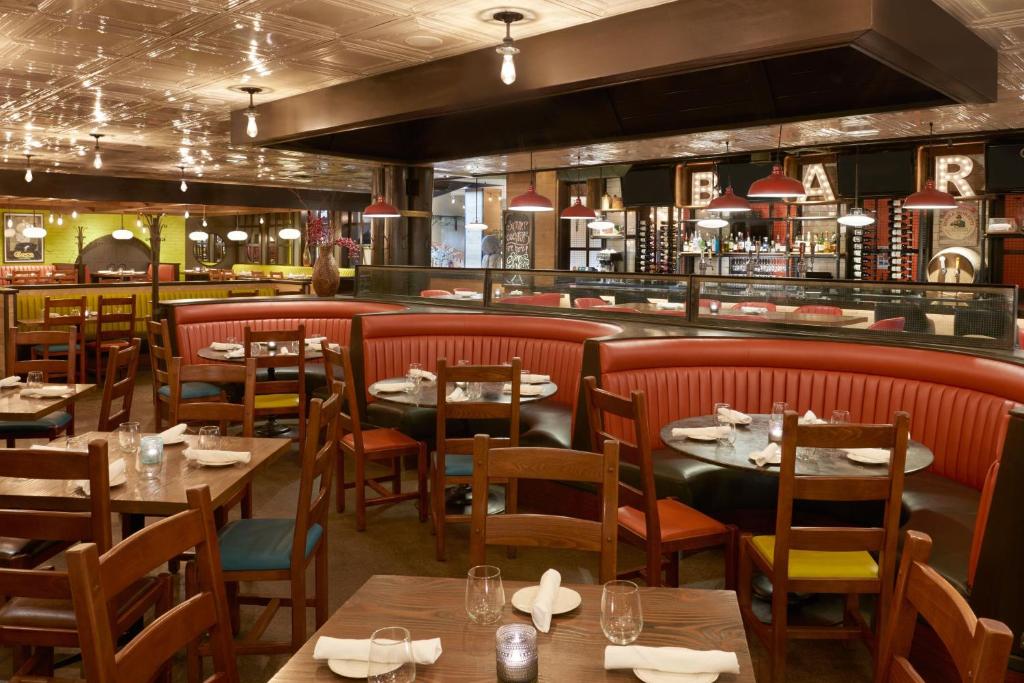 Courtyard by Marriott Kitchener, Kitchener (updated prices 2025)