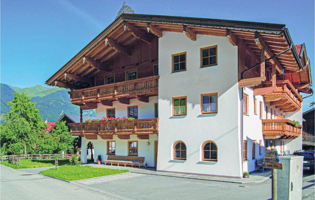 Wunderschoene Ferienwohnung, Zell am Ziller (bijgewerkte prijzen 2025)