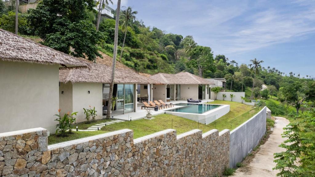 Designer's Delight: Lilly Belle: 4 Bed Pool Villa, Amphoe Koh Samui ...