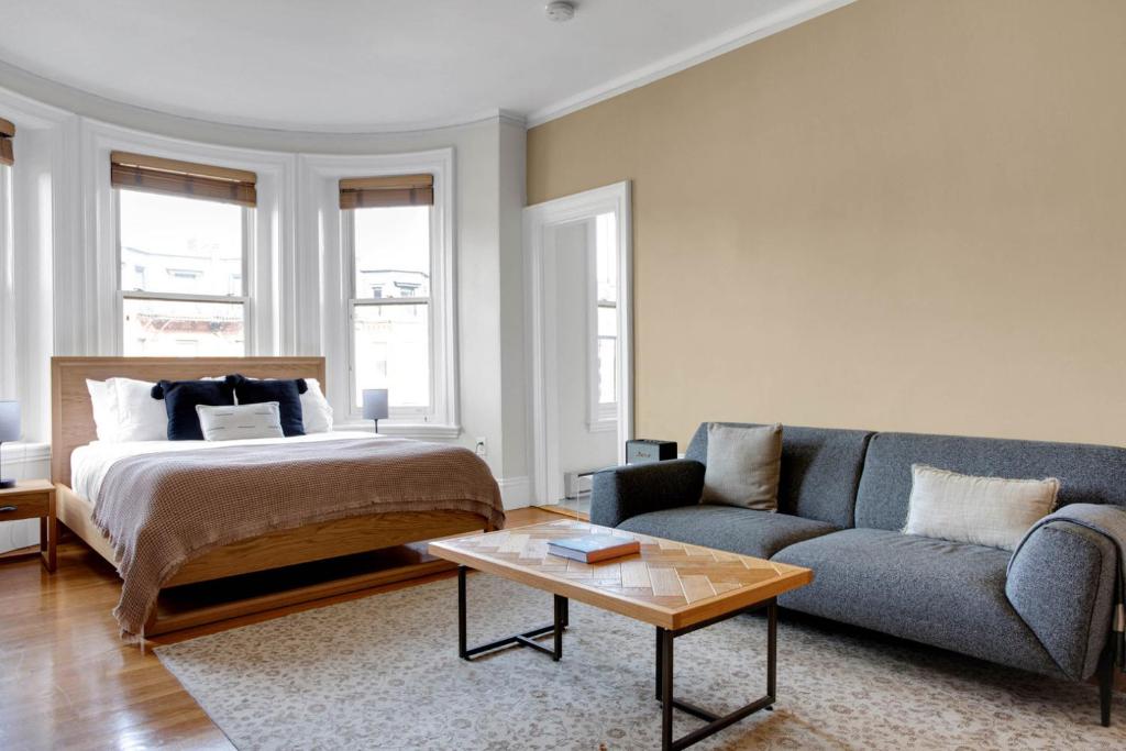 Back Bay Studio w wd nr Copley T BOS-782, Boston (updated prices 2025)