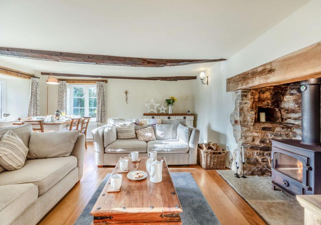 Kentisbury Cottage, Georgeham (updated prices 2026)