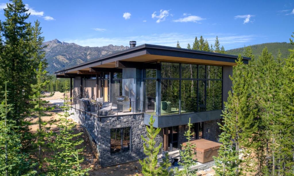 Lakeview Chalet 7 Treeline, Big Sky – Updated 2024 Prices