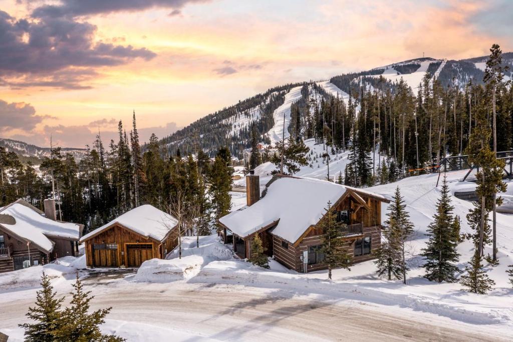 Powder Ridge Cabin Manitou 19, Big Sky (updated prices 2025)