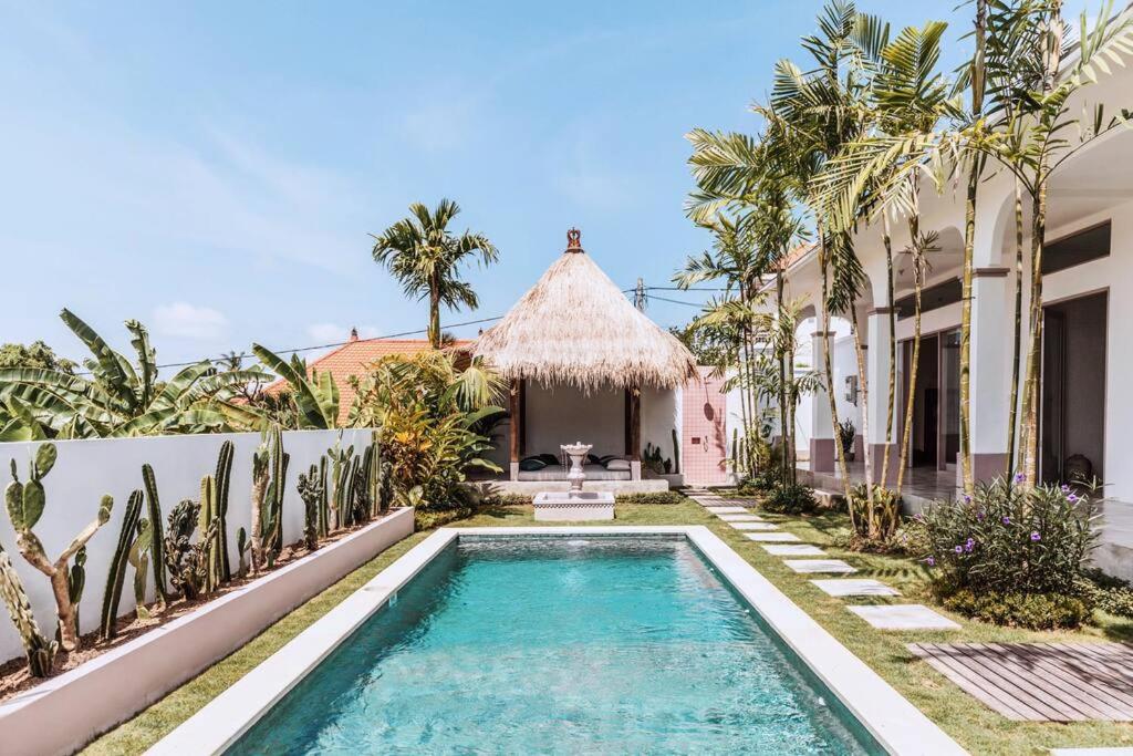 Stunning Boho Designer Villa Canggu, Canggu (updated prices 2025)