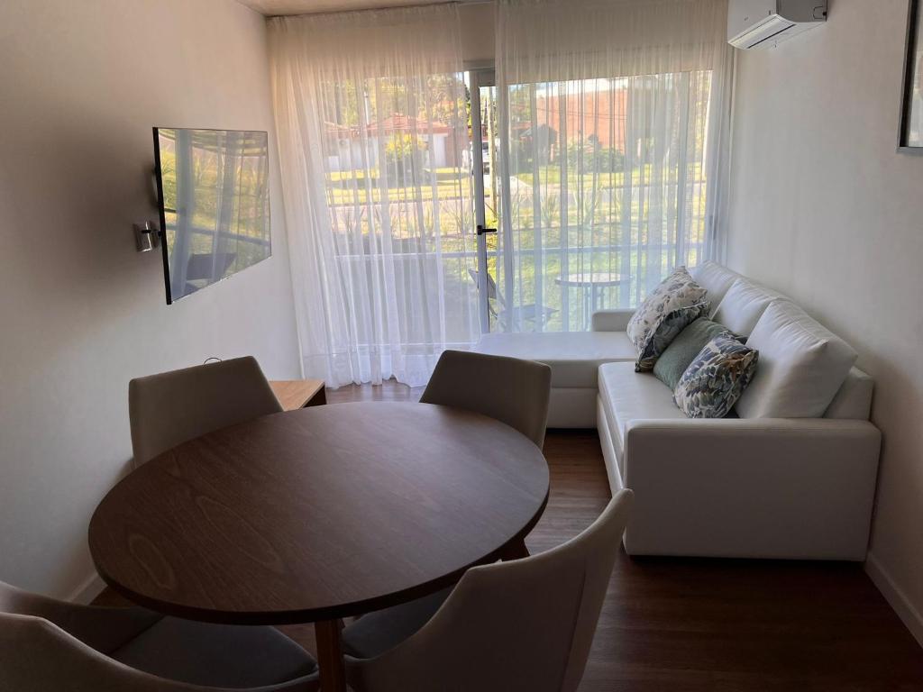 Edificio Pinheiros, Punta del Este (updated prices 2025)